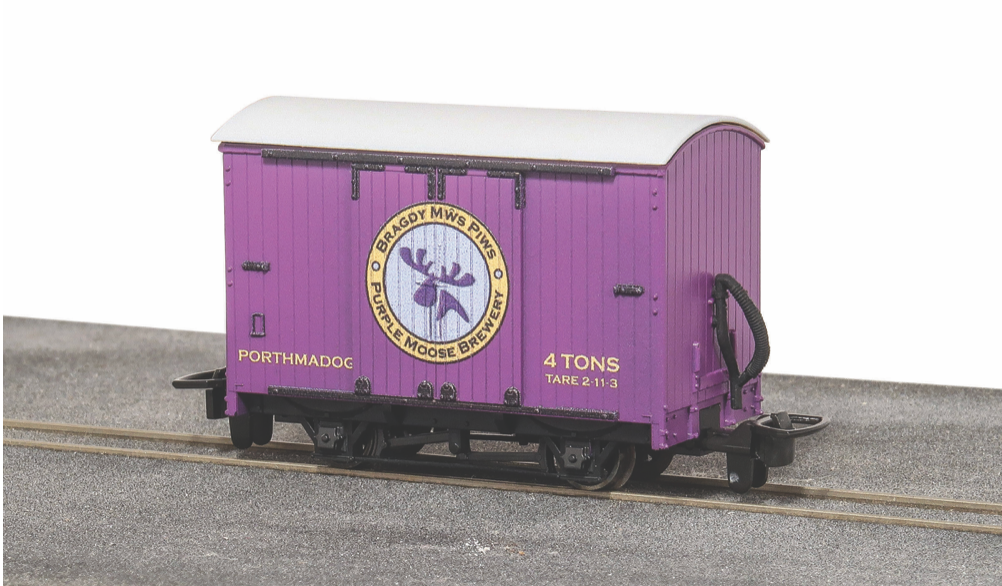 Peco OO9 GR-906 G.L.T. Purple Moose Brewery L&B Box Van