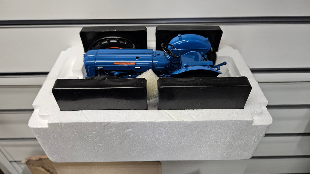 UH 2787 1:16 County Super 4 1961, Boxed