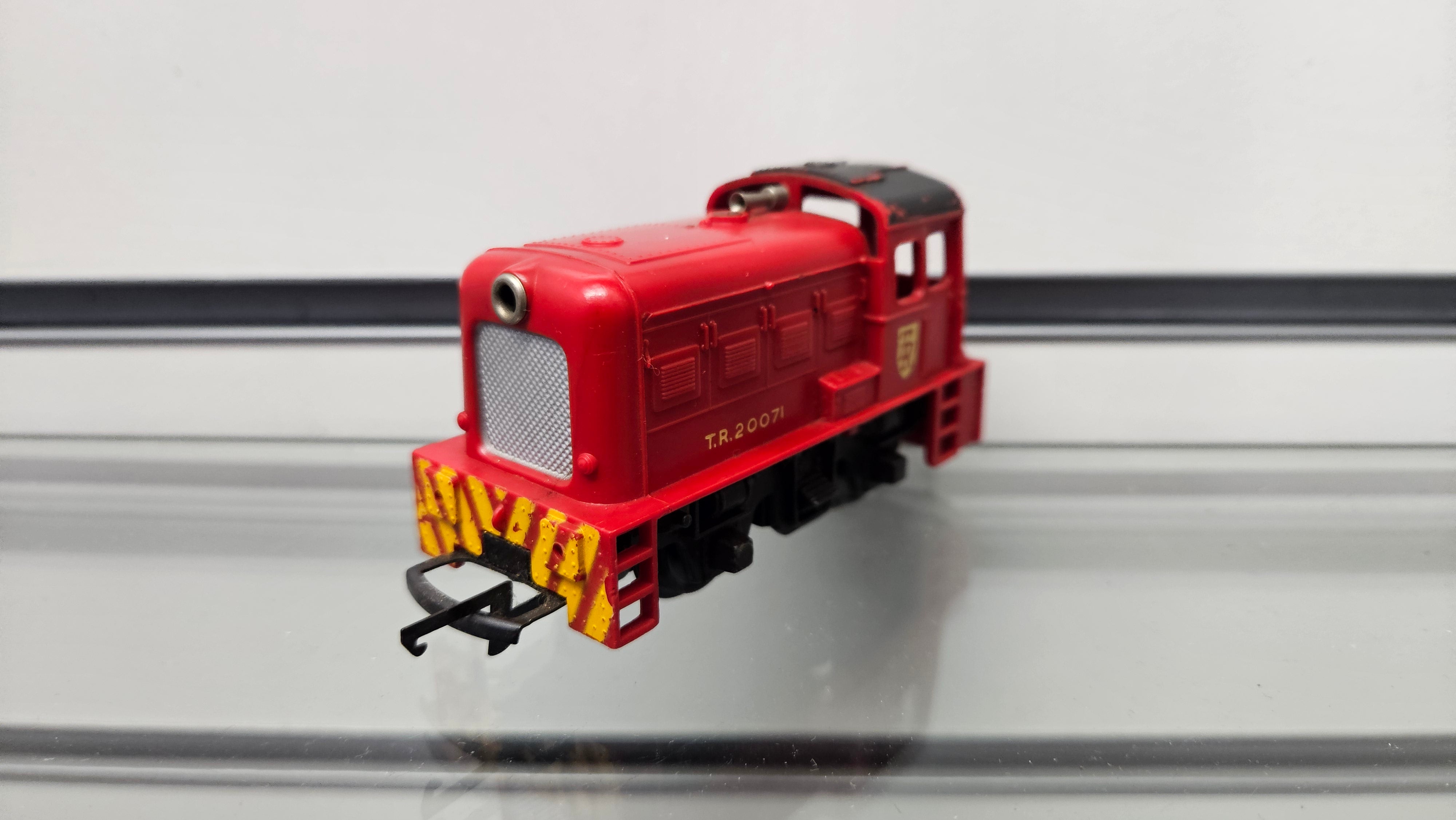 Tri-ang R253 TR.20071 Red Diesel Shunter, Unboxed, Poor Runner